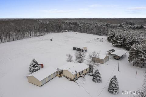 1531 W Hansen Rd, Sidney, MI 48885 | 54 Photos | MLS #23003106 - Movoto