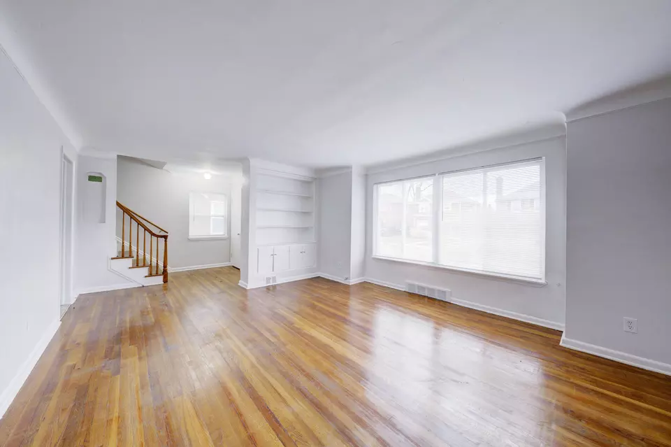 17329 Santa Rosa Dr, Detroit, MI 48221 | 10 Photos - Movoto