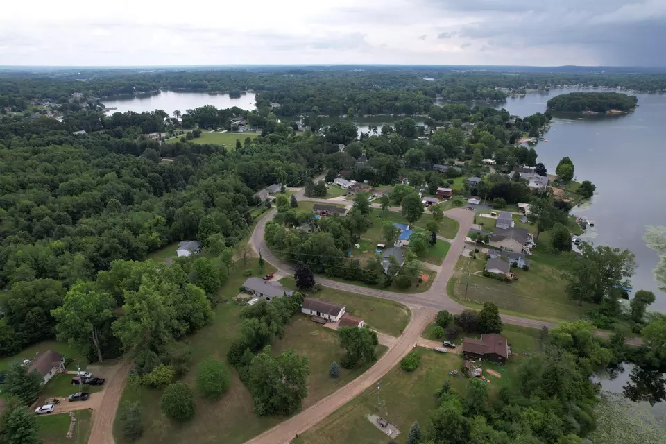 10734 Baker Rd, Jerome, MI 49249 | MLS# 25037544 | 67 Photos - Movoto