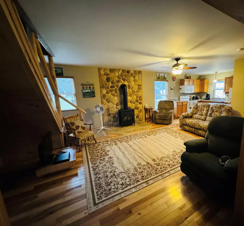 7104 M-117, Engadine, MI 49827 | MLS# 25059621 | 23 Photos - Movoto