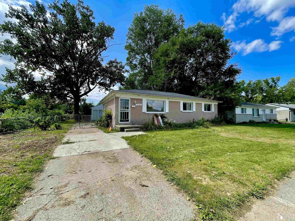 3686 Burns, Inkster, MI 48141 | 15 Photos | MLS #50093801 - Movoto