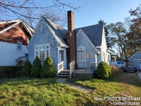 3308 E Genesee, Saginaw, MI 48601 | 14 Photos | MLS #50096422 - Movoto