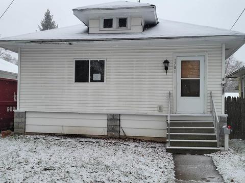 1701 N Charles, Saginaw, MI 48602 | 16 Photos | MLS #50100182 - Movoto