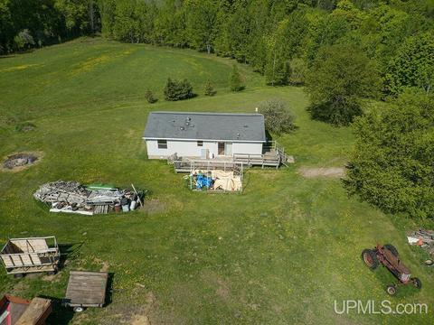258 Bates Amasa Rd, Iron River, MI 49935 | 29 Photos | MLS #50110385 ...