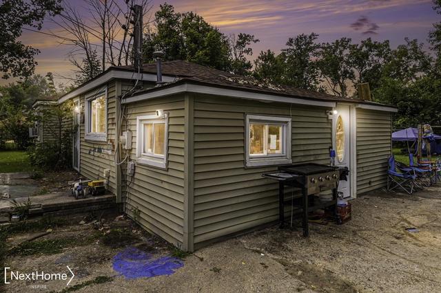 G3289 Flushing Road, Flint, MI 48504 | 18 Photos - Movoto