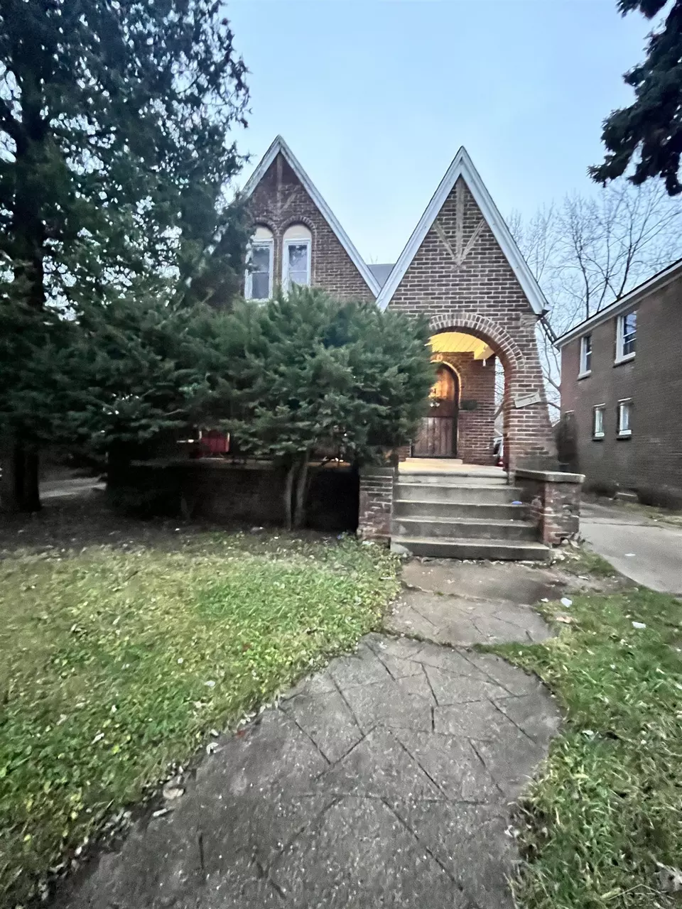 13134 Corbett, Detroit, MI 48213 | 8 Photos - Movoto