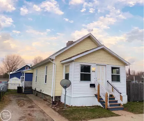 1502 15th, Port Huron, MI 48060 | 2 Photos - Movoto