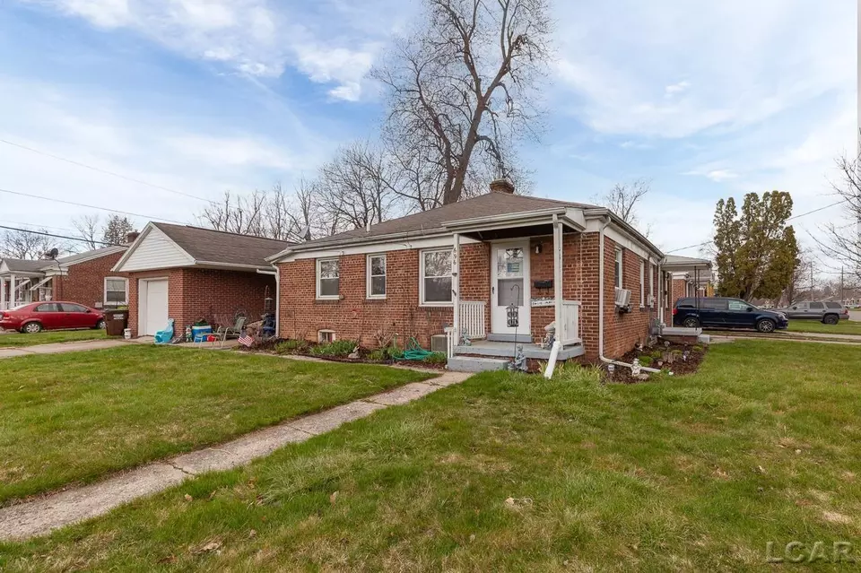 403 Northwestern #696 W MAPLE AVE, Adrian, MI 49221 | 31 Photos - Movoto