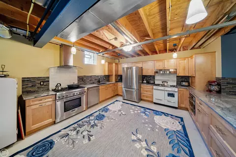 13046 Partridge Run, Shelby Township, MI 48315 | 51 Photos - Movoto