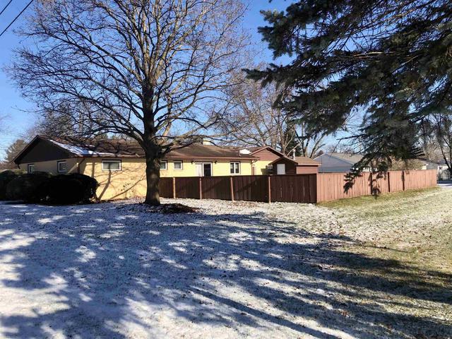 704 Orchard, Clare, MI 48617 | 14 Photos - Movoto