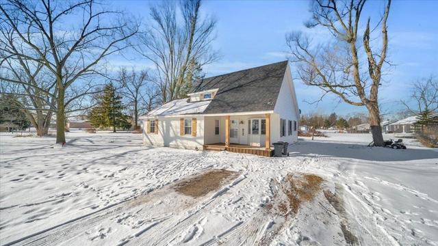 833 Range, Kimball T-wi, MI 48074 | MLS# 50166570 | 33 Photos - Movoto
