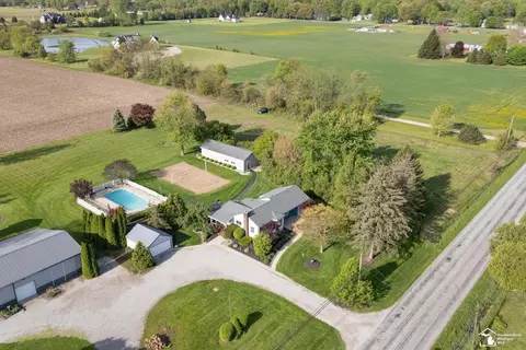 4851 Consear, Ottawa Lake, MI 49267 | MLS# 50175913 | 51 Photos - Movoto