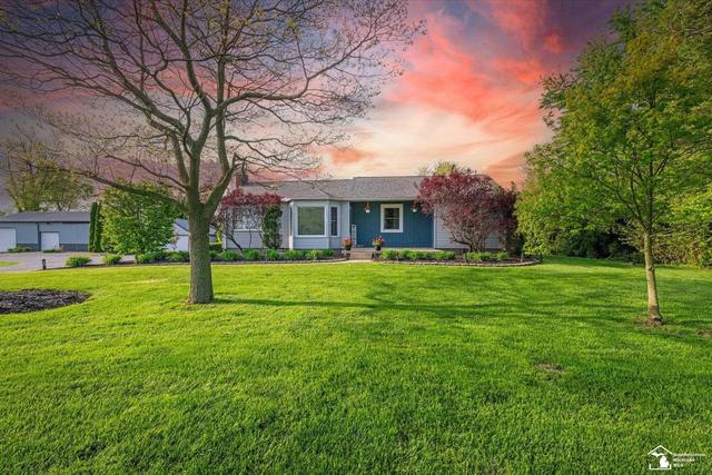 4851 Consear, Ottawa Lake, MI 49267 | MLS# 50175913 | 51 Photos - Movoto