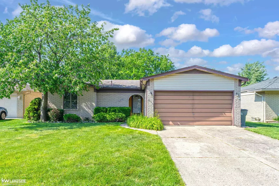 15775 Nader, Clinton Township, MI 48038 | 32 Photos - Movoto