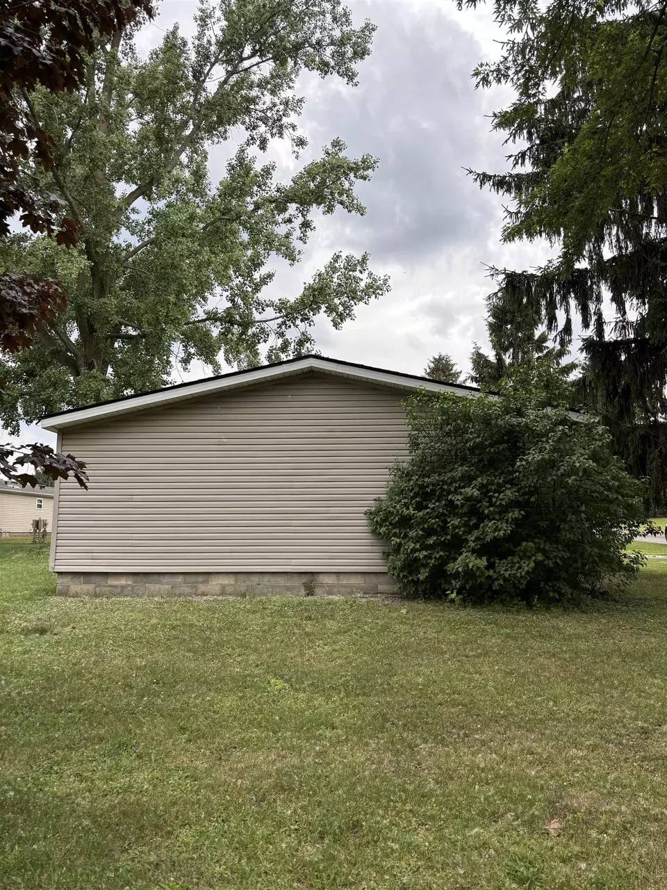2240 Mark, Croswell, MI 48422 | MLS# 50179631 | 8 Photos - Movoto