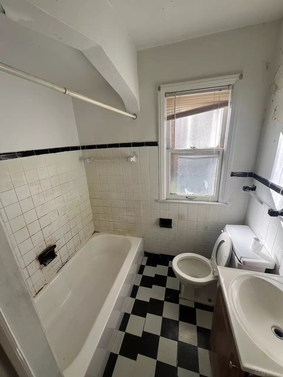 16773 Ferguson, Detroit, MI 48235 | MLS# 50195252 | 6 Photos - Movoto
