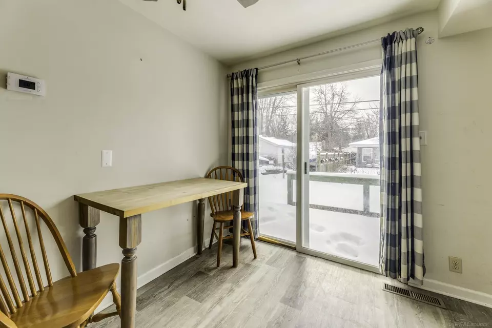 3055 Maplewood, Fort Gratiot, MI 48059 | MLS# 50198442 | 52 Photos - Movoto