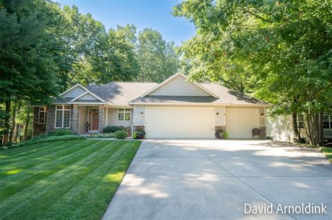 2979 Foxboro Ln, Holland, MI 49424 | 57 Photos | MLS #70282503 - Movoto