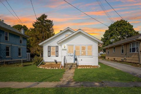 530 Saint Clair Ave, Jackson, MI 49202 | 39 Photos | MLS #70287603 - Movoto