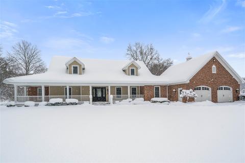 9825 Almena Dr, Kalamazoo, MI 49009 | 63 Photos - Movoto