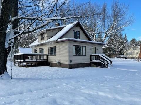 310 S Scott St, Scottville, MI 49454 | 23 Photos | MLS #70296081 - Movoto