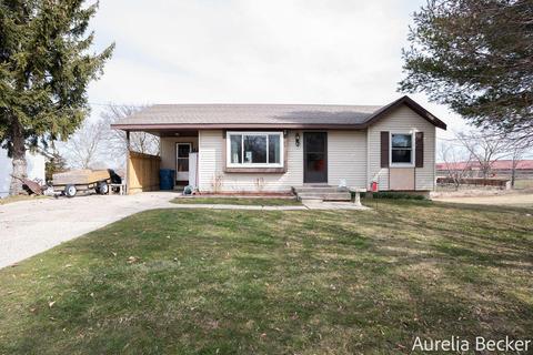 2365 60th St SE, Kentwood, MI 49508 | 19 Photos | MLS #70305879 - Movoto