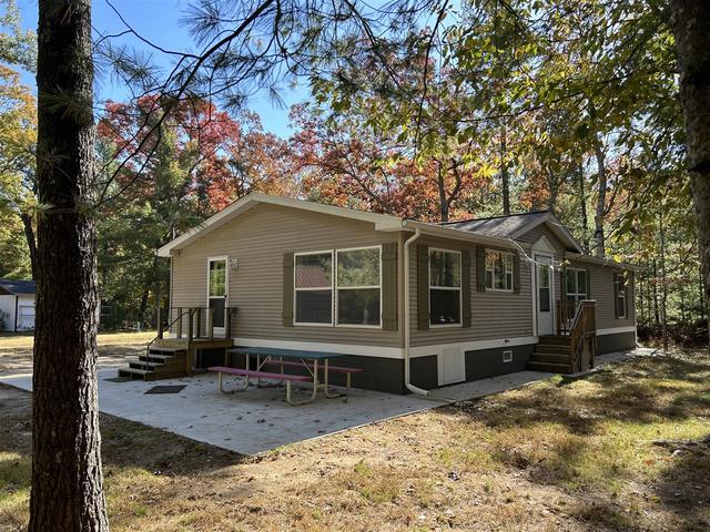 8560 W Central Park, Baldwin, MI 49304 | 40 Photos - Movoto