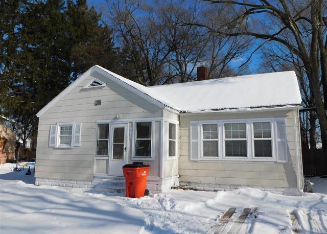 955 Jennings, Benton Harbor, MI 49022 | MLS# 70448629 | 20 Photos - Movoto