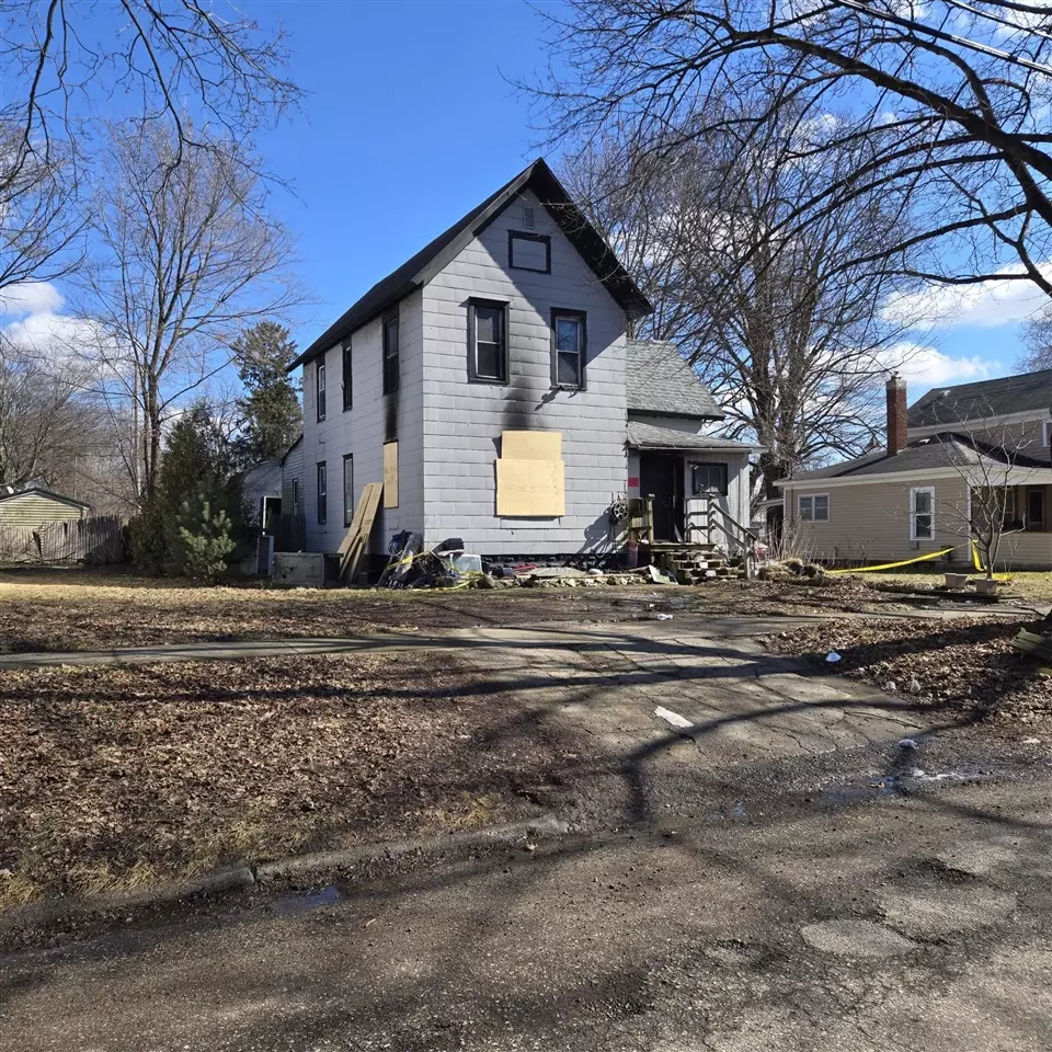 606 8th, Three Rivers, MI 49093 | MLS# 70457052 | 4 Photos - Movoto