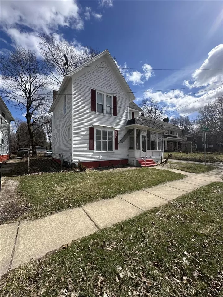 114 Fremont, Battle Creek, MI 49017 | MLS# 70458293 | 4 Photos - Movoto