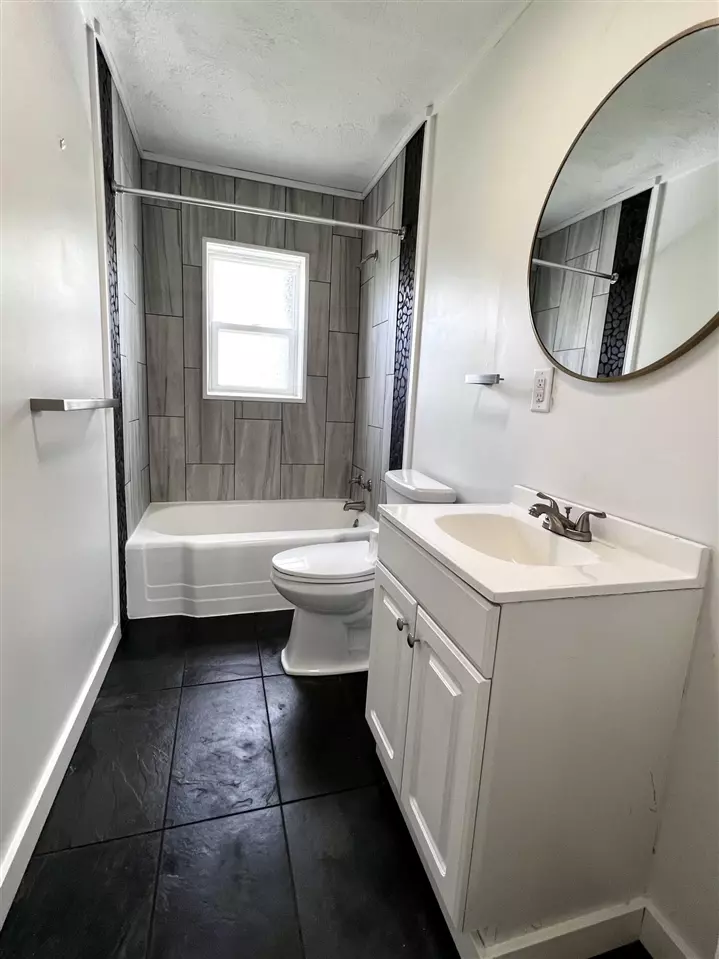 8067 S South Hawkins Dr, Reed City, MI 49677 | MLS# 70472264 | 15 ...