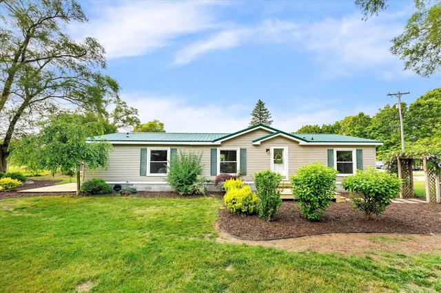 6626 Dennison, Plainwell, MI 49080 | MLS# 70474433 | 44 Photos - Movoto