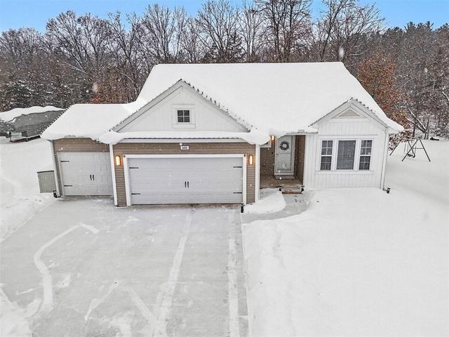 1401 Springview, Middleville, MI 49333 | MLS# 70513833 | 30 Photos - Movoto