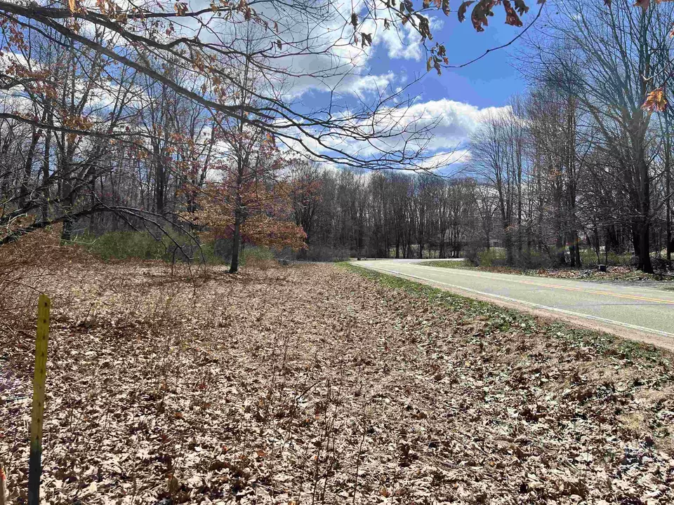 1269 S Clubhouse, Lake Isabella, MI 48893 | 5 Photos - Movoto