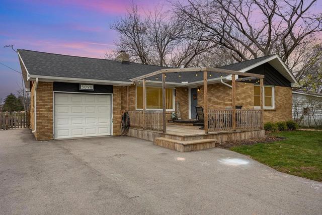 5098 Oakhurst, Bay City, MI 48706 | 33 Photos - Movoto