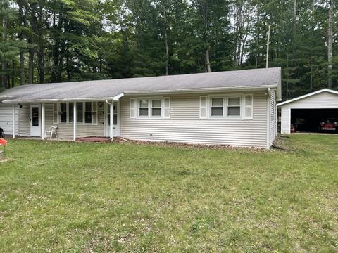 114 Birchwood Ave, Prudenville, MI 48651 | 19 Photos - Movoto