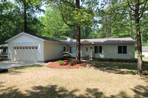 213 Dover Dr, Roscommon, MI 48653 | 34 Photos | MLS #201824464 - Movoto