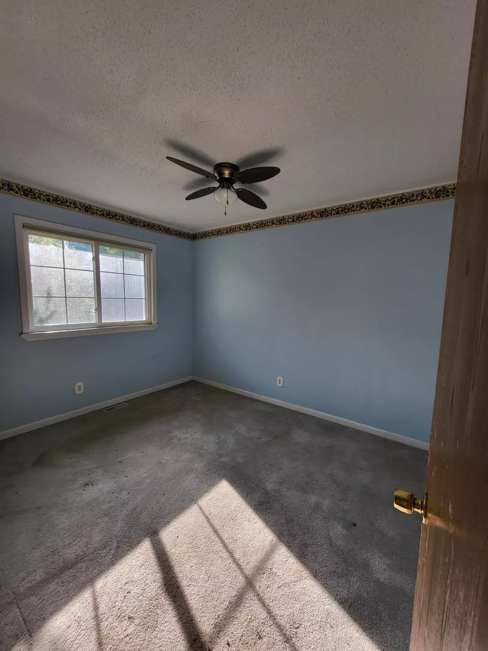 108 Russell Ct, Alpena, MI 49707 | MLS# 201837233 | 14 Photos - Movoto