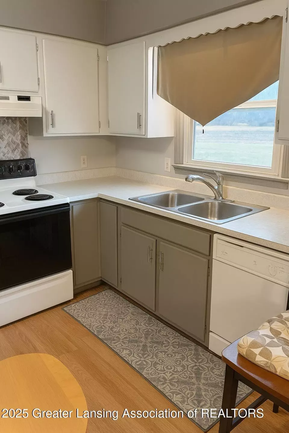 2968 Tuttle Rd, Mason, MI 48854 | MLS# 293086 | 15 Photos - Movoto