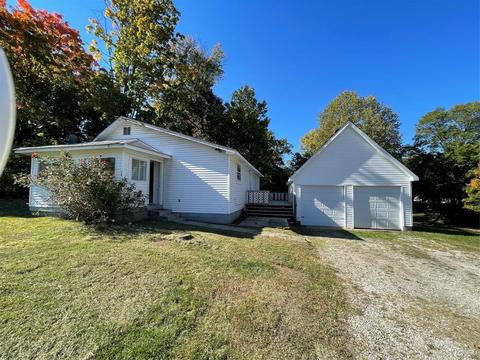 5204 Mooresville Rd, Indianapolis, IN 46221 | 16 Photos - Movoto