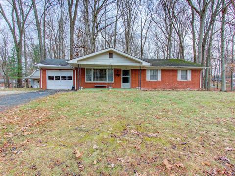 336 Oakridge Dr, North Vernon, IN 47265 | 25 Photos | MLS #21893438 ...