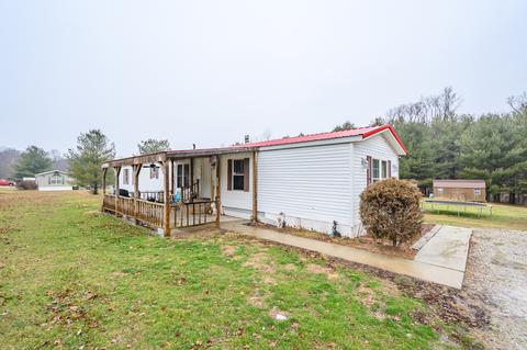 7000 W Alfred Ln, Ellettsville, IN 47429 | 32 Photos | MLS #21901859 ...