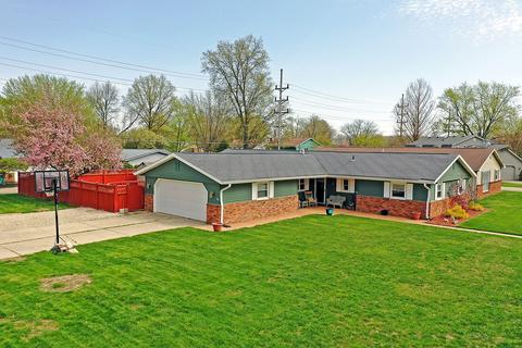 2608 W Riggin Rd, Muncie, IN 47304 | 35 Photos | MLS #21916133 - Movoto