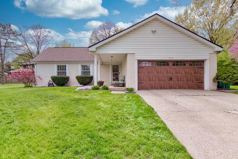 3304 Acacia Dr, Indianapolis, IN 46214 | 40 Photos - Movoto