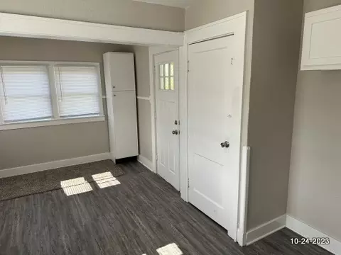 2709 Meridian St, Anderson, IN 46016 | 19 Photos - Movoto