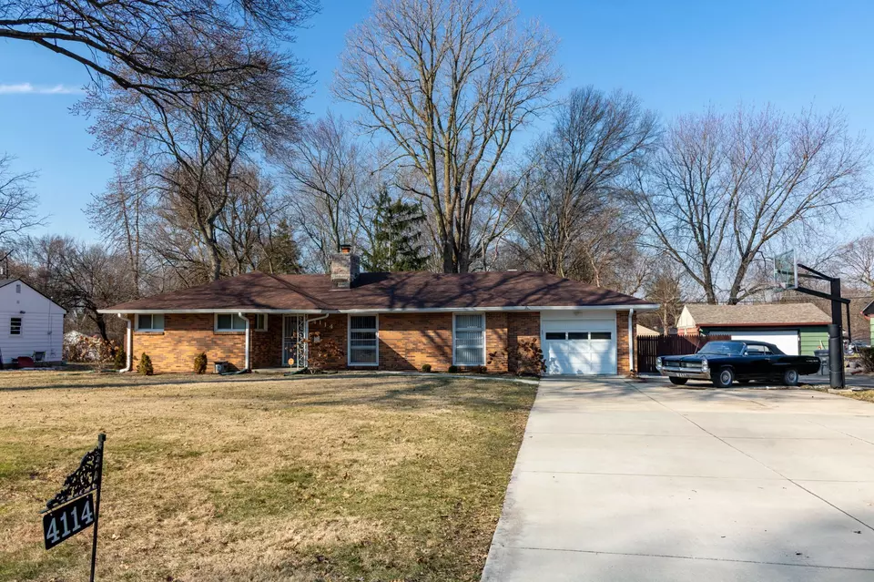 4114 N Drexel Ave, Indianapolis, IN 46226 | 20 Photos - Movoto