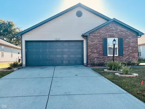 5244 Cliff Ridge Dr, Indianapolis, IN 46217 | 23 Photos - Movoto