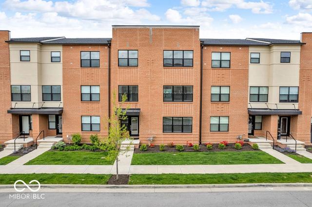 2578 Filson St, Carmel, IN 46032 | MLS# 22046641 | 46 Photos - Movoto