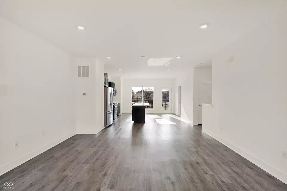 2577 Filson St, Carmel, IN 46032 | MLS# 22078675 | 61 Photos - Movoto