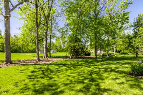 3587 Seminole Dr, Carmel, IN 46032 | MLS# 22100001 | 38 Photos - Movoto